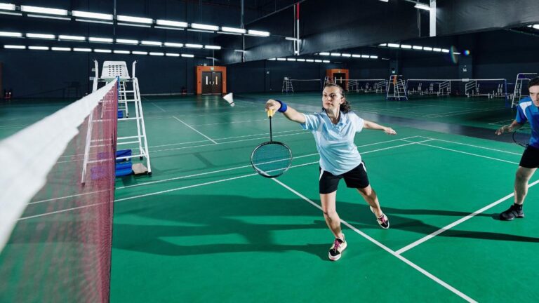 BADMINTON Game Rules - How to Play BADMINTON
