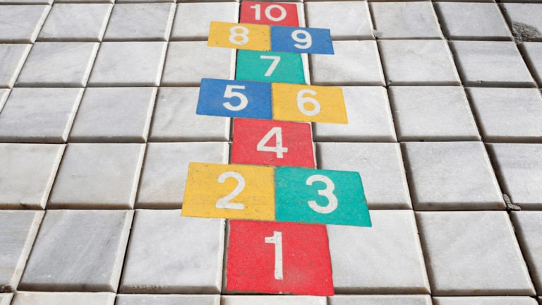 HOPSCOTCH Game Rules - How To Play HOPSCOTCH