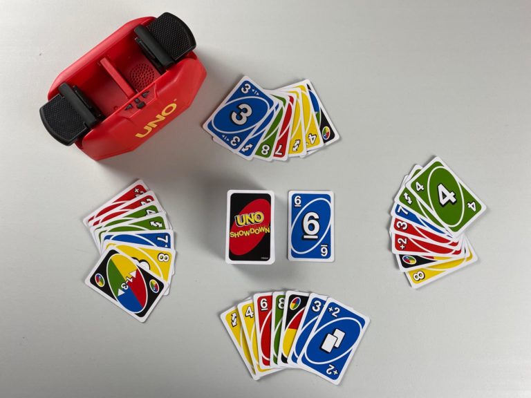 UNO SHOWDOWN Game Rules - How To Play UNO SHOWDOWN