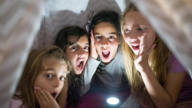 15 Creepy Games to Play in the Dark - Game Rules