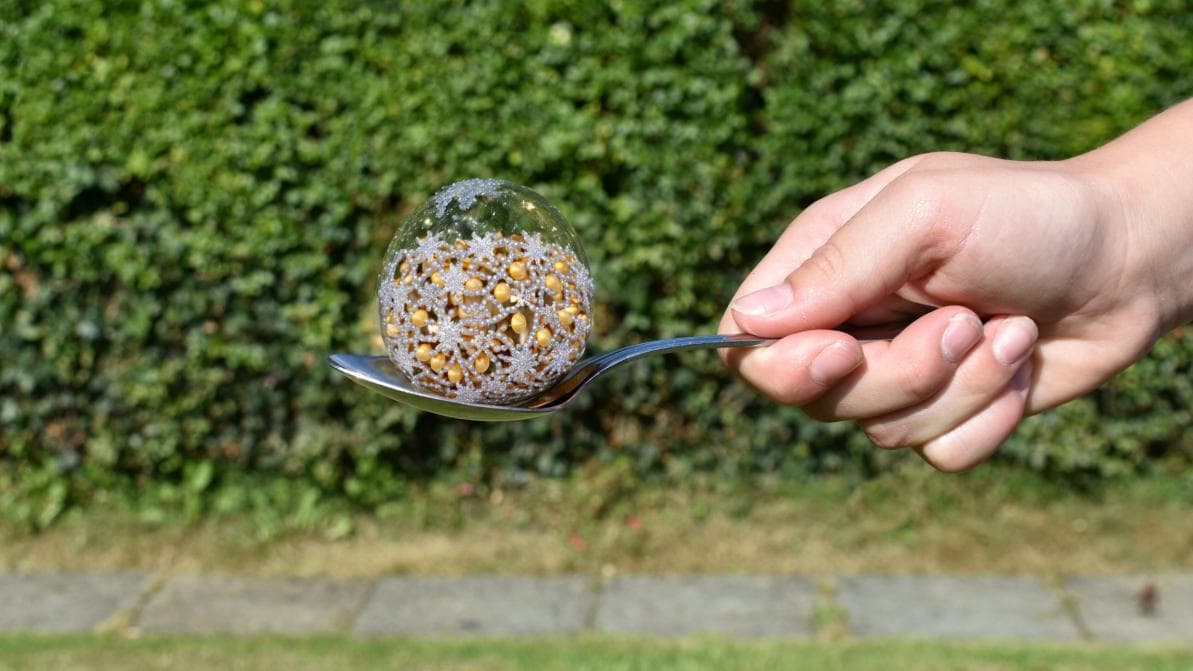 35 Hilarious Christmas Minute To Win It Games Game Rules