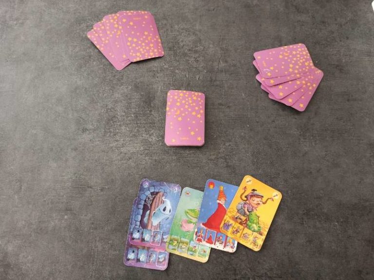 HAPPY FAMILIES - Learn How To Play With GamesRules.com