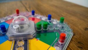 TROUBLE (FRUSTRATION) BOARD GAME - Game Rules